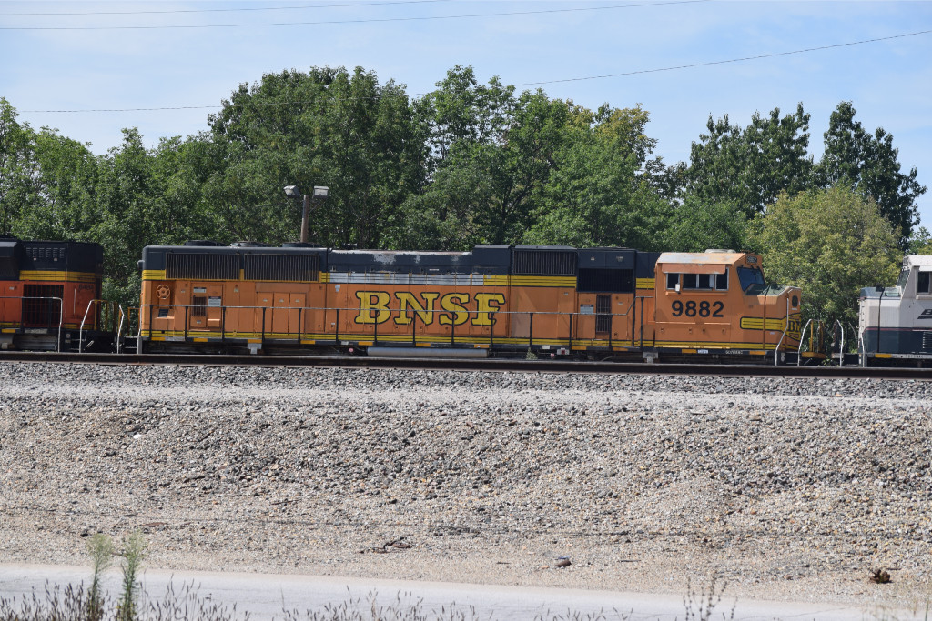 BNSF 9882